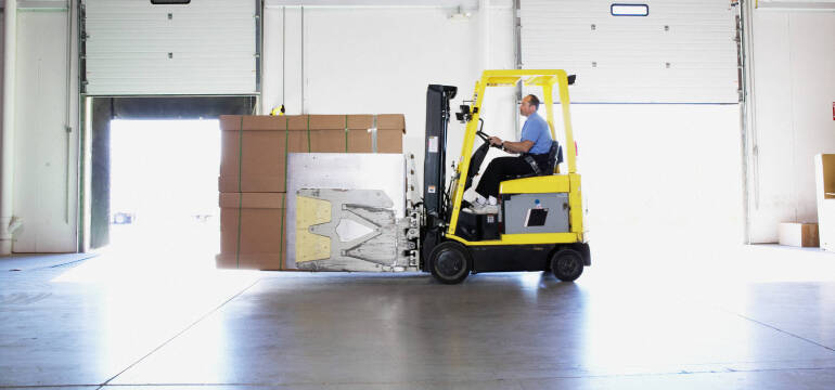 Awaria wózka paletowego? Zgłoś się do firmy Jan-Car.